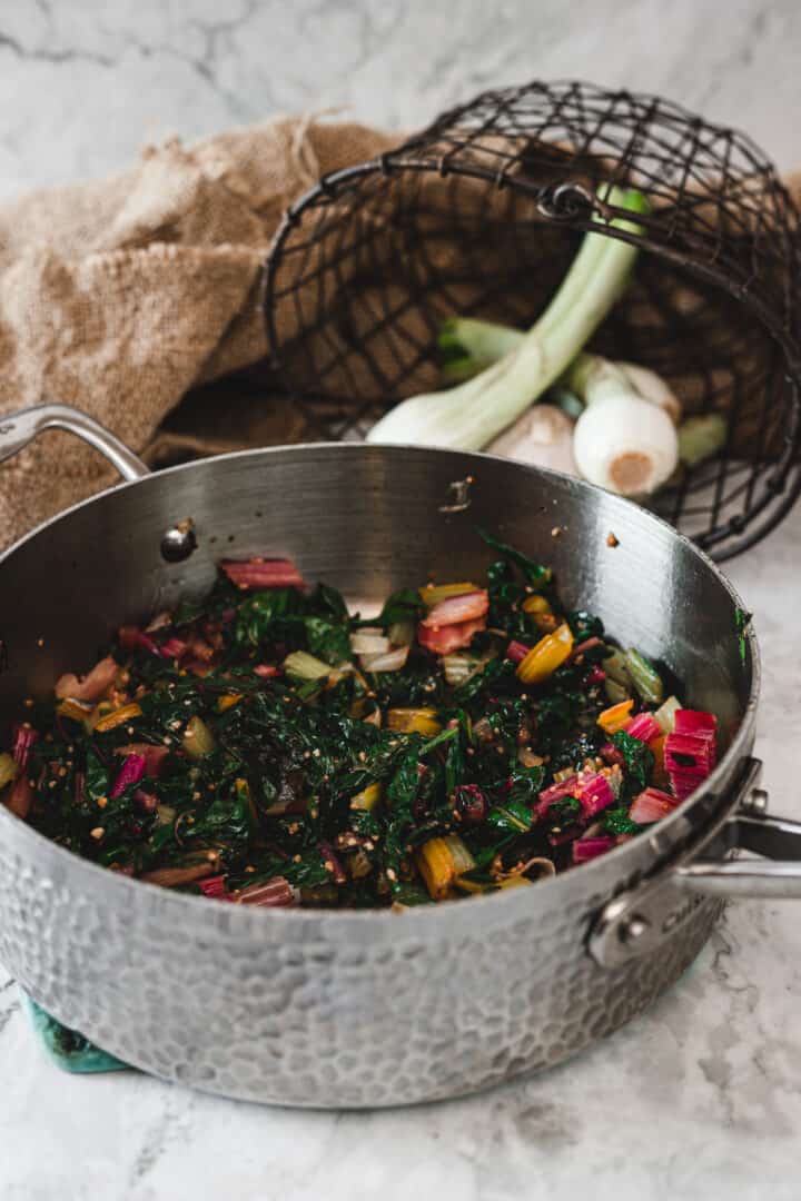 How to cook sauteed Swiss rainbow chard with garlic