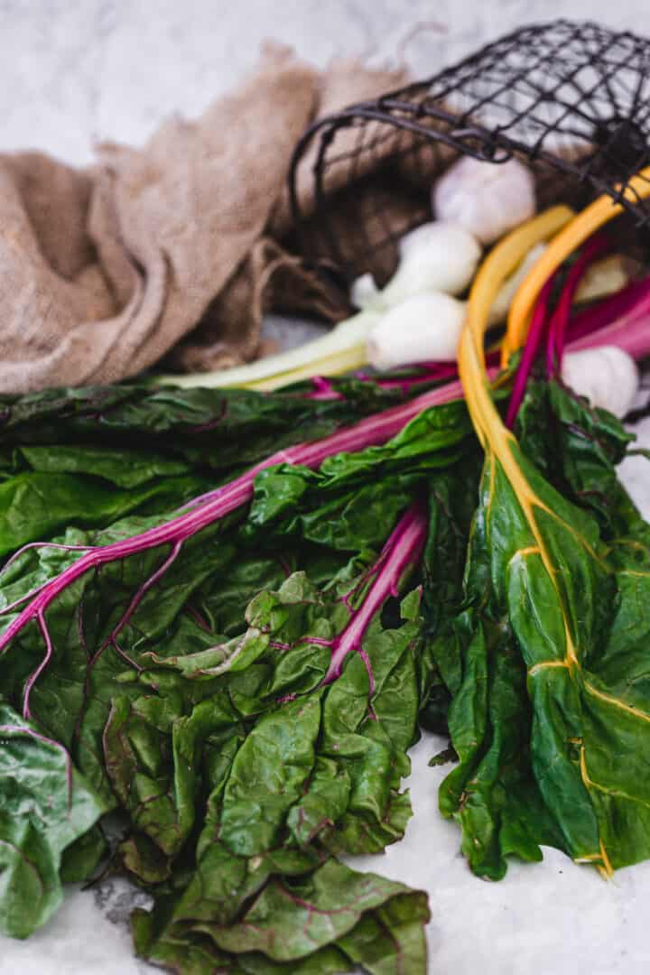How to cook sauteed Swiss rainbow chard with garlic
