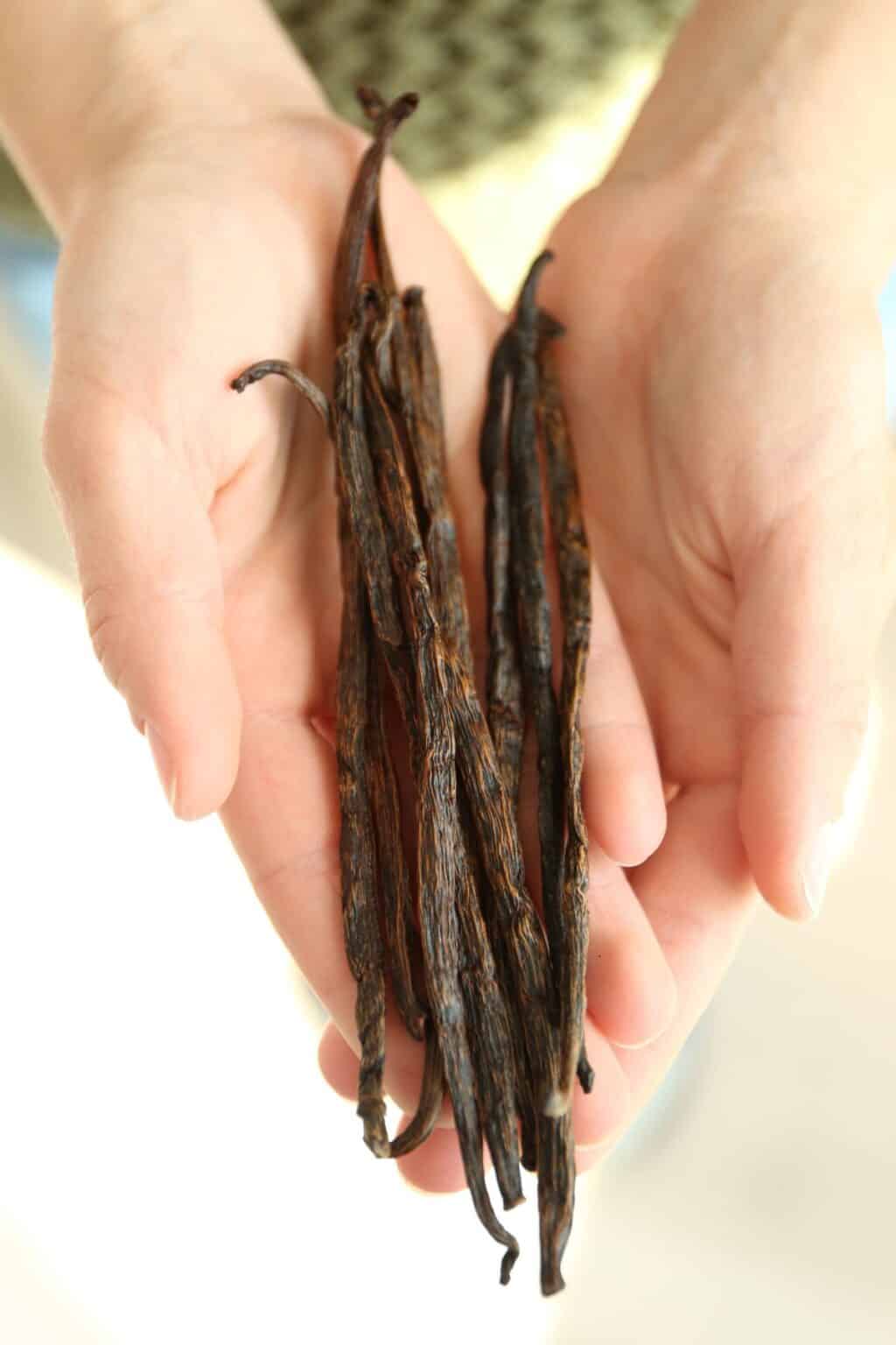 How to make homemade vanilla extract, cheap