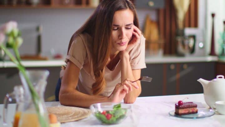 13 Global Food Etiquette Rules You Didn’t Know You Were Breaking