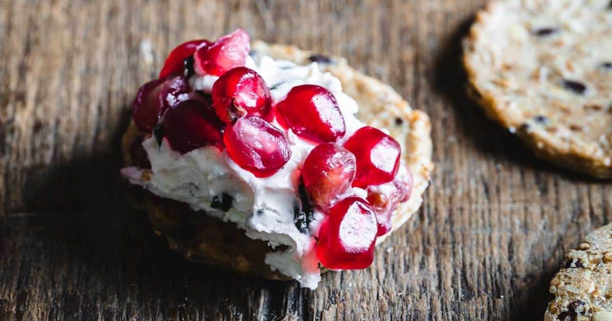 The 5-Minute Pomegranate Christmas Cheese Ball Everyone Loves